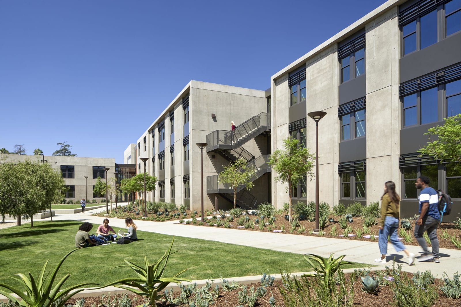 Caltech Bechtel Residence - Projects - MATT Construction
